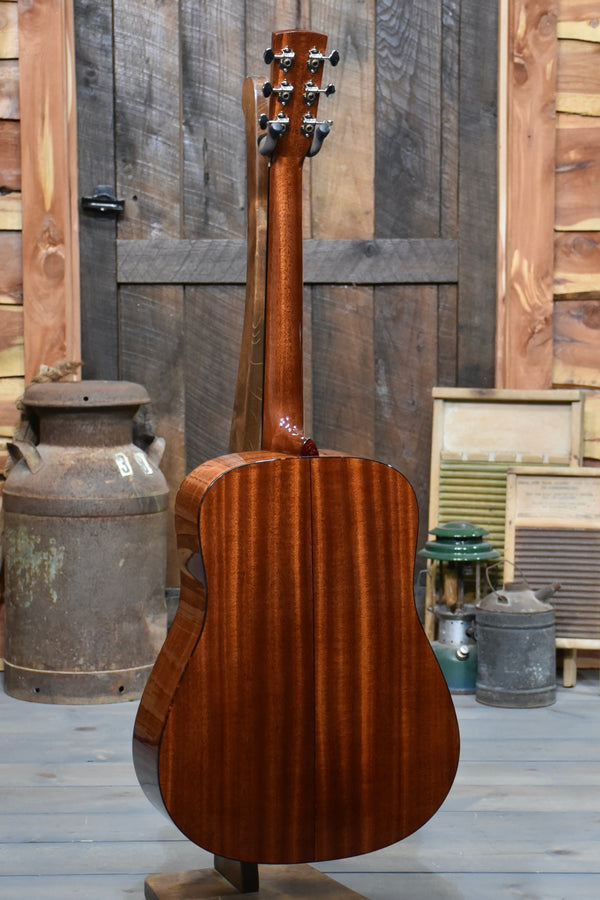 Blueridge BR-240 Pre War Series Dreadnought Guitar With Case - Banjo ...