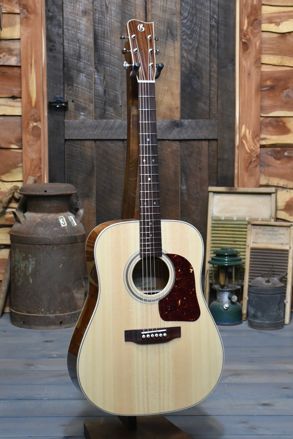 Gallagher Guitar Co. G-50 Dreadnought Guitar With Case - Banjo Ben's ...