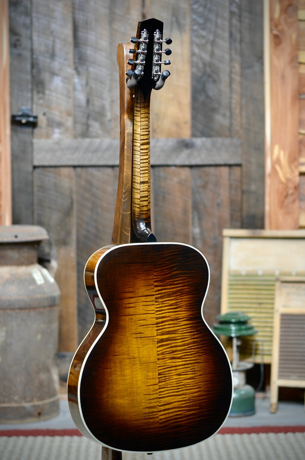 Northfield Maple Archtop Octave Mandolin With Case - Banjo Ben's ...